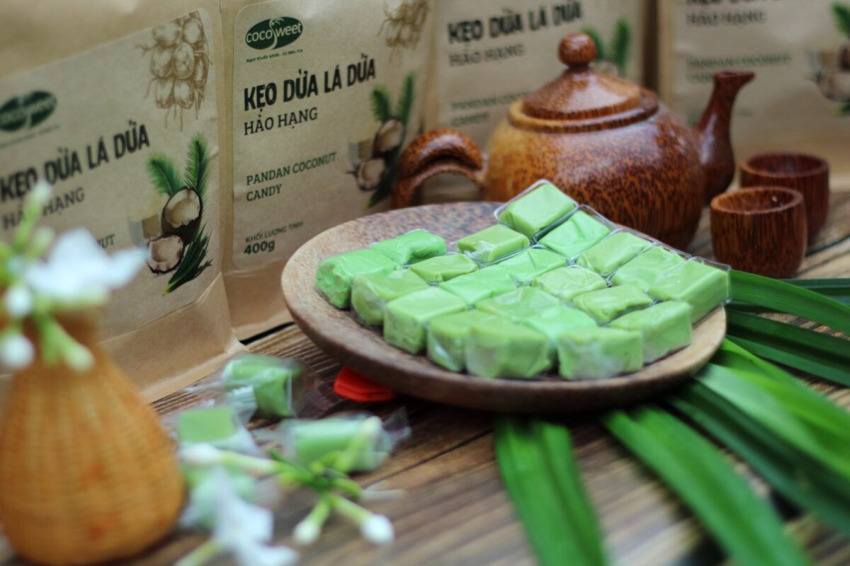 Kẹo Dừa Lá Dứa Túi 400G - Đặc Sản Xứ Dừa - Cocosweet